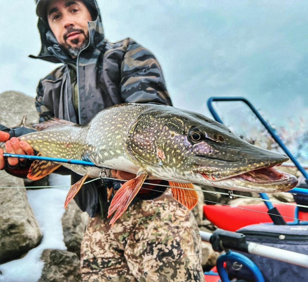 Great Lakes Dude #4 - Skinny Water Fishing with Dave Hurley - Drum Fish ...